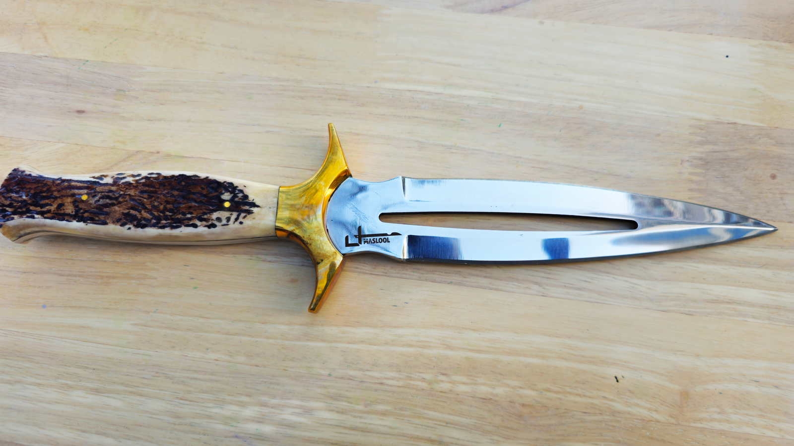 13.4″ Stag-horn-design Camel-bone Dagger - Maslool Hunting Requisites ...